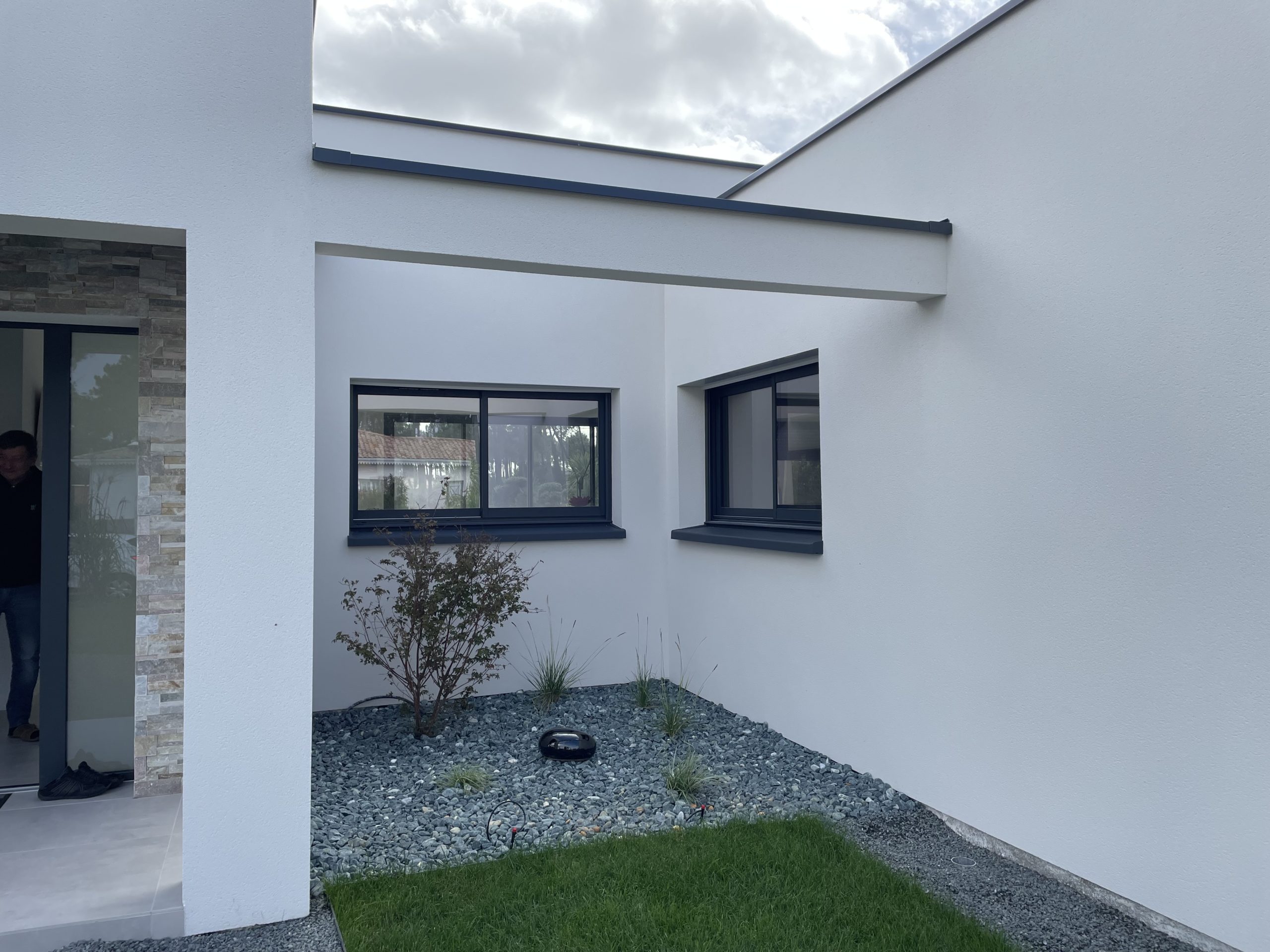 Détails particuliers de maison › Maisons Collantés